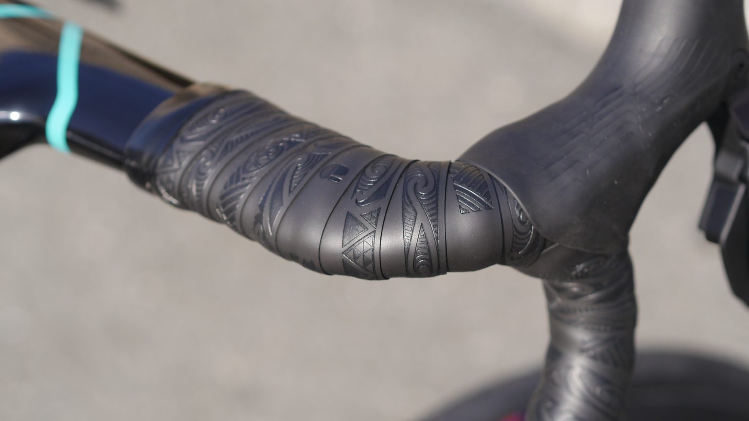 納車☆CHAPTER 2「チャプター2」/ TOA 「トア」 GLOSSY BLACK (TUHUA) – ブログ☆「CycleFlower/サイクルフラワー」の自転車ブログ